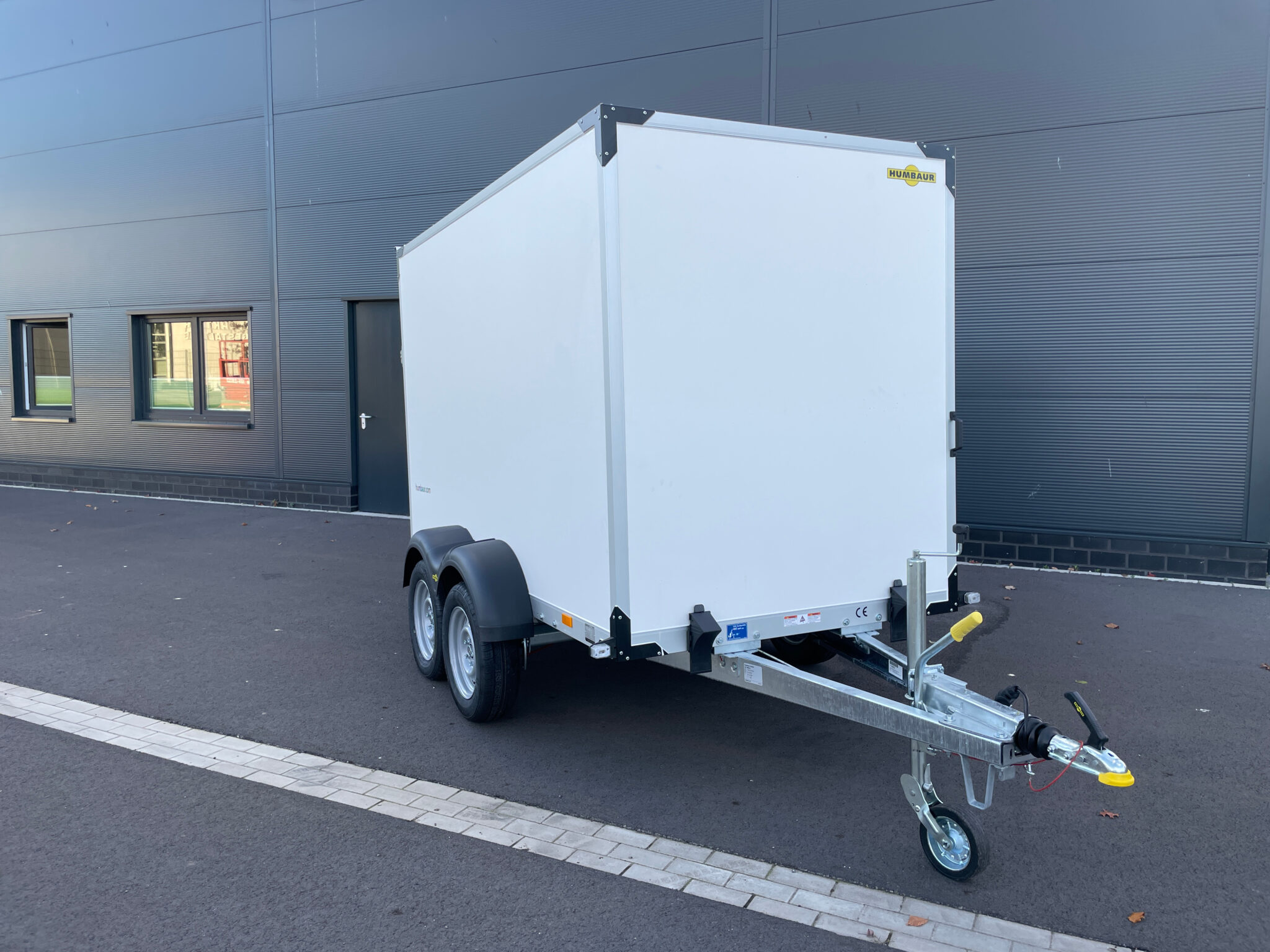 Humbaur HK 253015-20P 2500 kg Tandem Kofferanhänger PKW Anhänger