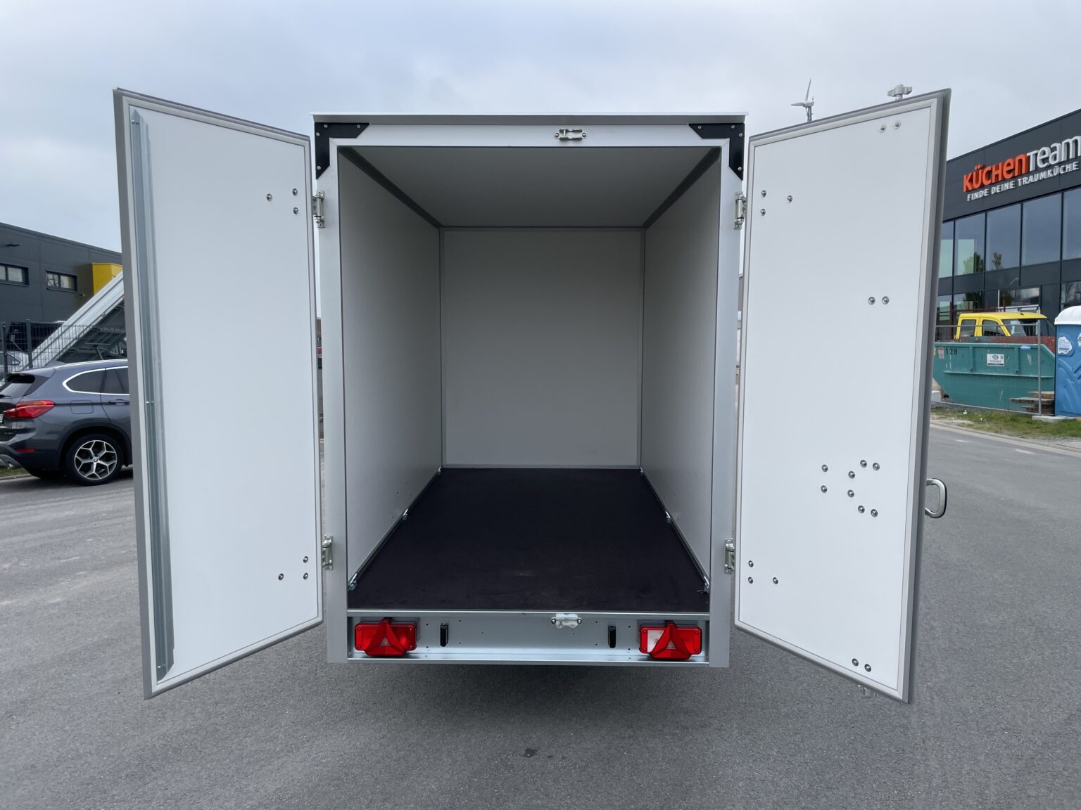 Humbaur HK 133015-18P 1300 kg Kofferanhänger PKW Anhänger