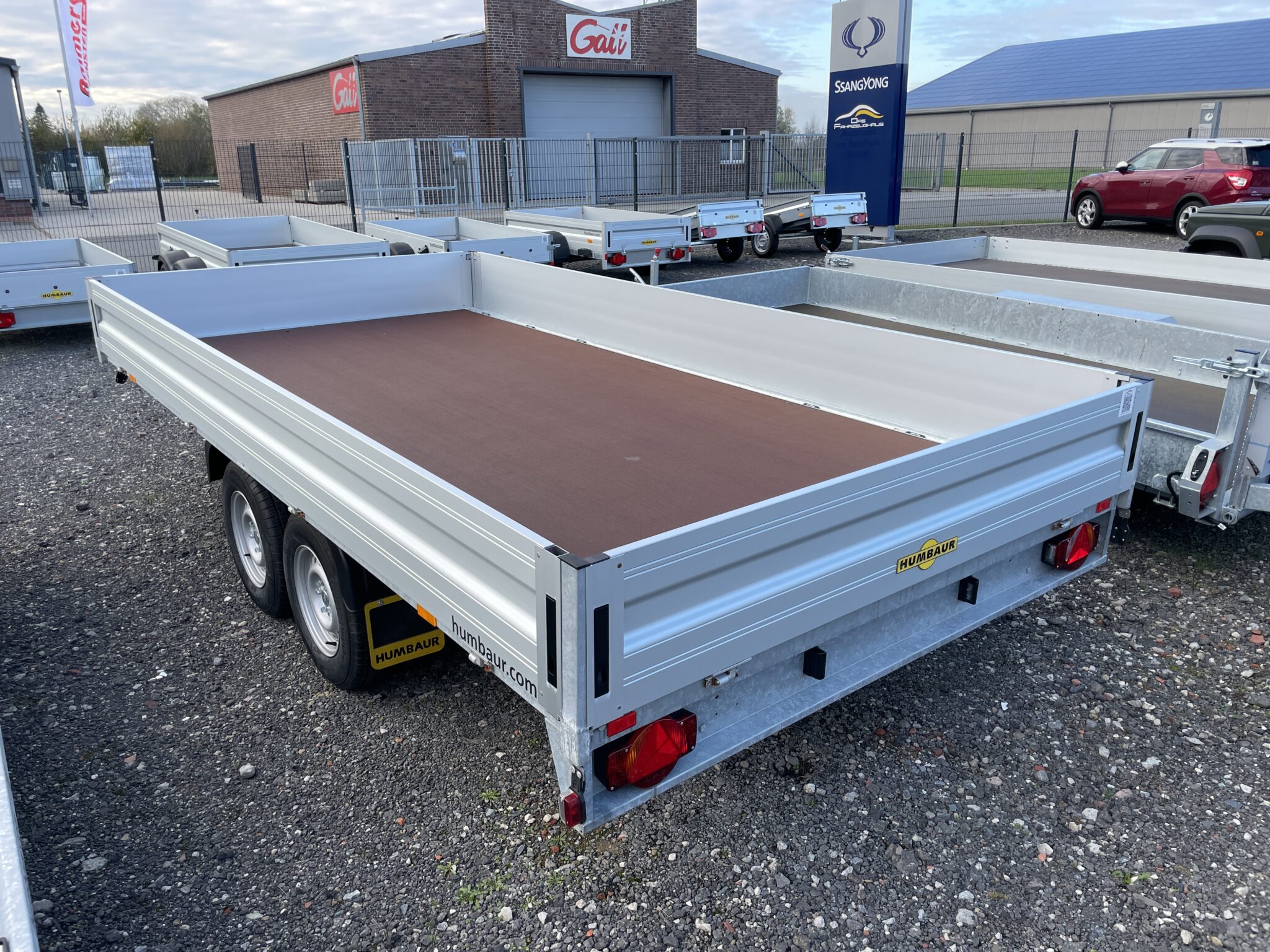 Humbaur HT 354121 3500 kg Tandem PKW-Anhänger